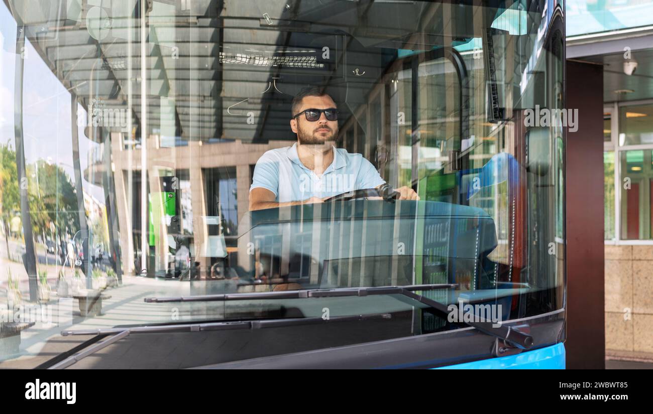 Male bus driver hi-res stock photography and images - Alamy