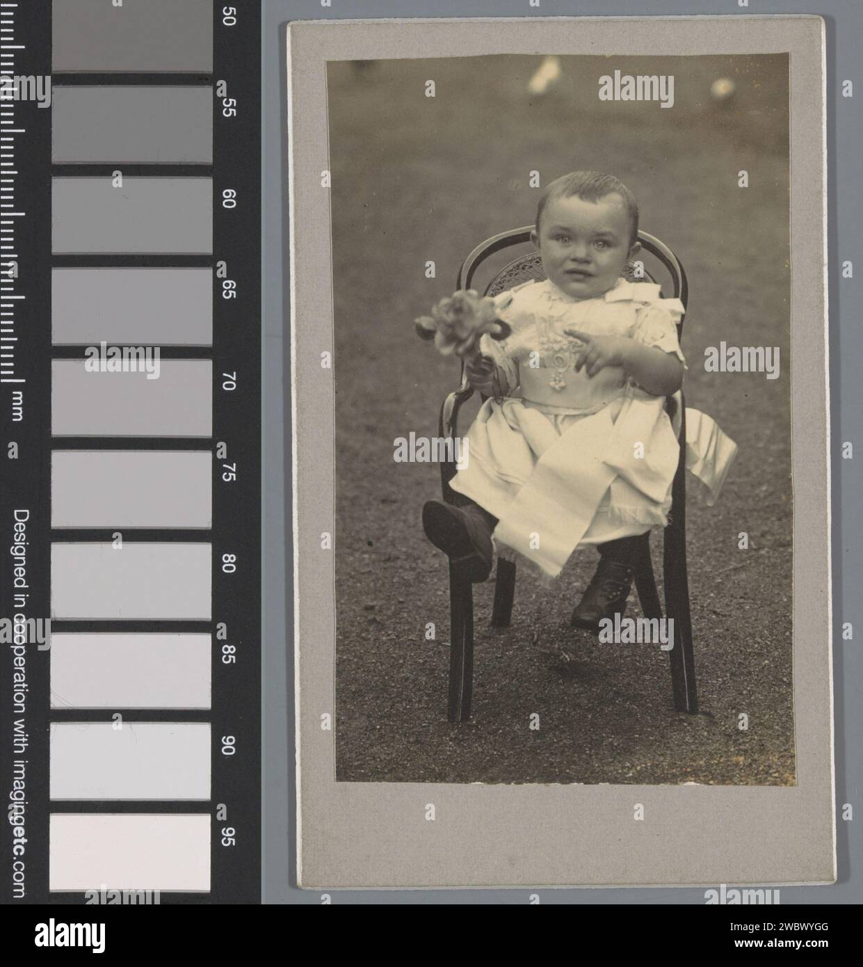 Portrait of an unknown child on a chair, Anonymous, 1885 - 1920 ...