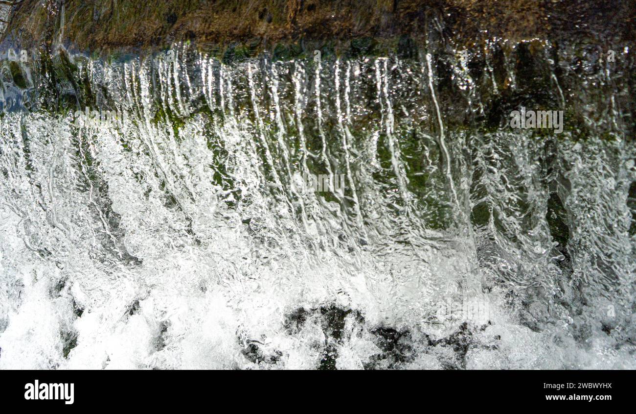 Foaming fountain hi-res stock photography and images - Alamy