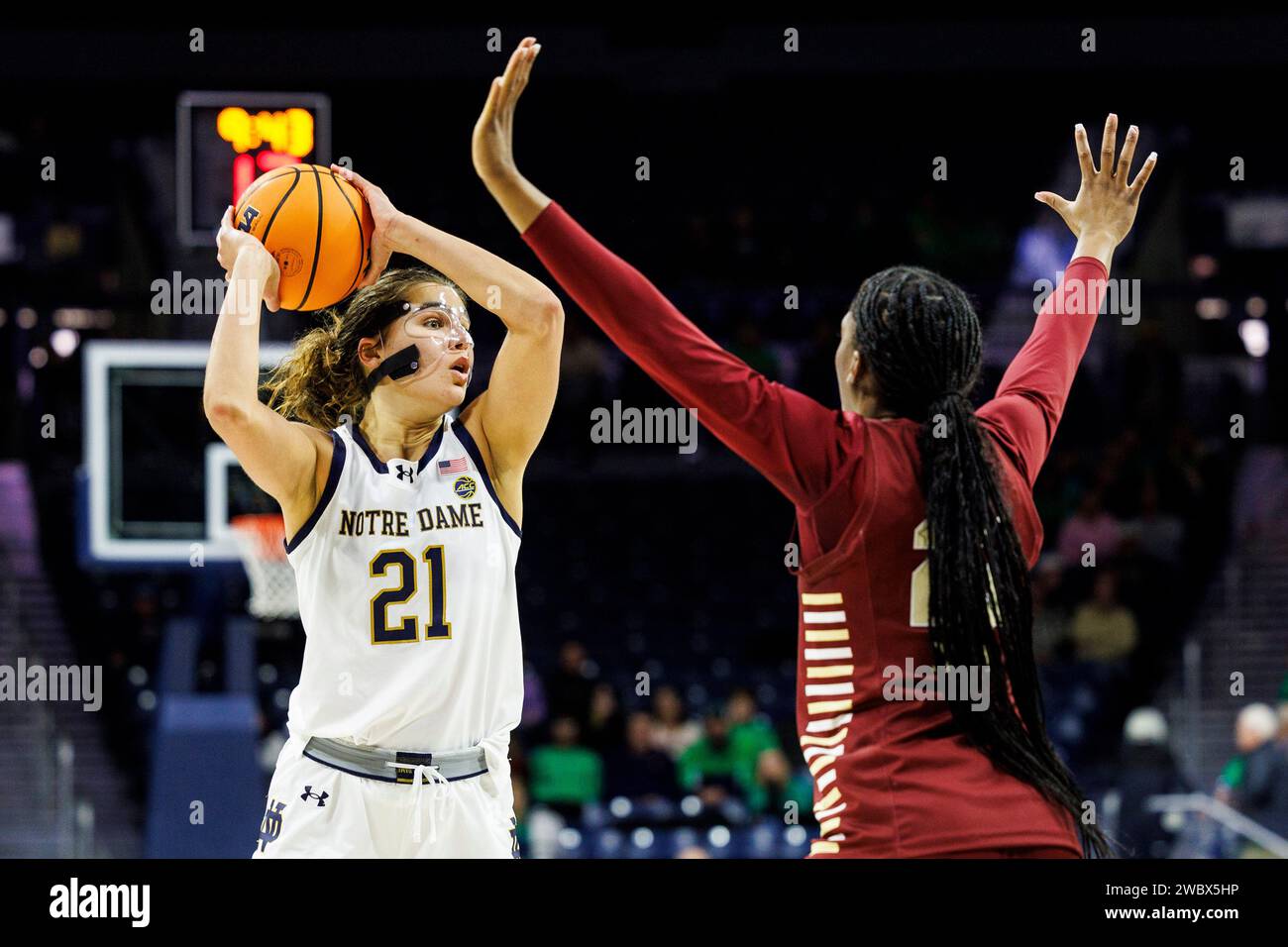 South Bend, Indiana, USA. 11th Jan, 2024. Notre Dame forward Maddy Westbeld (21) looks to pass ...