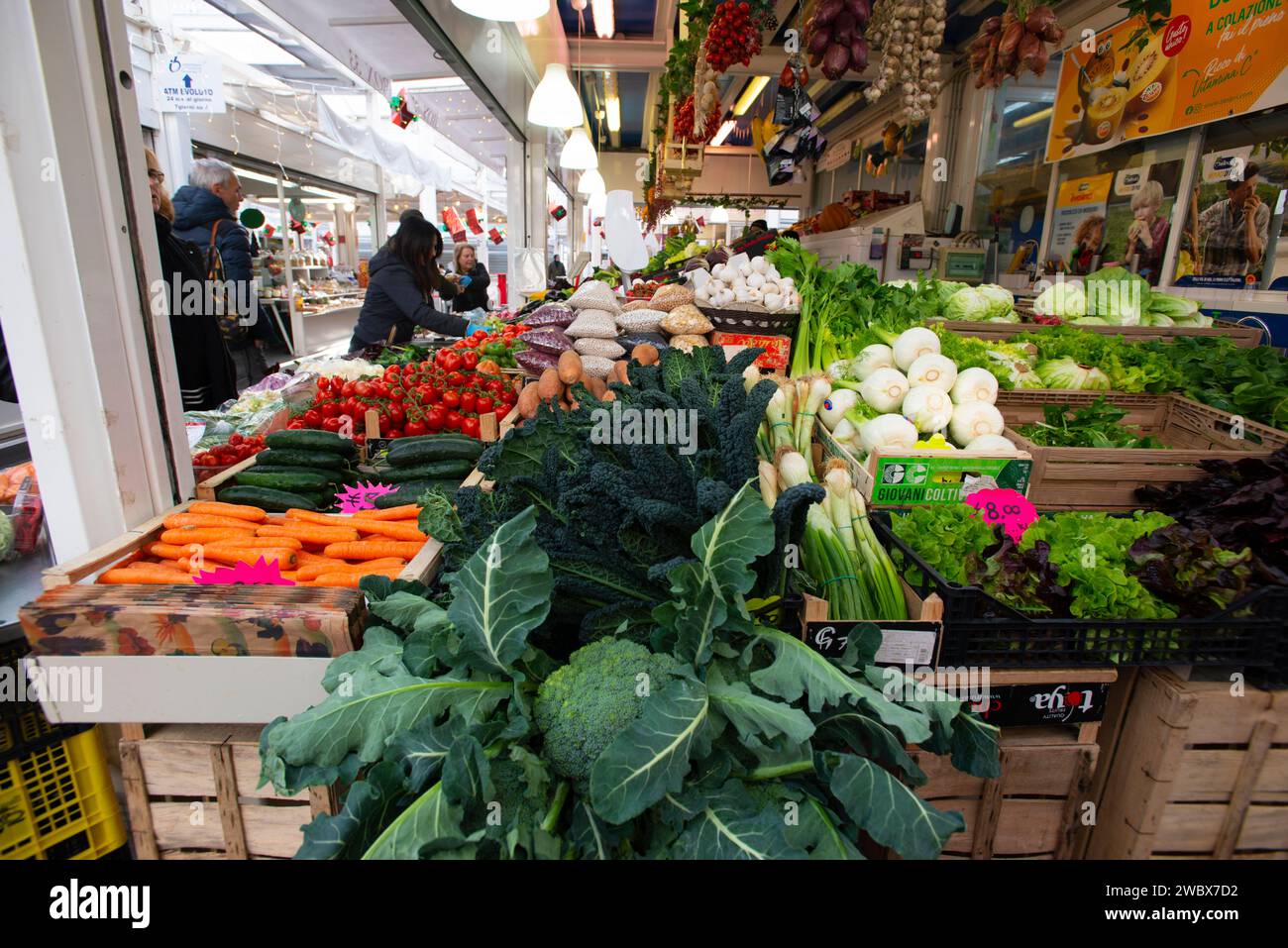 Testaccio market, Rome Stock Photo - Alamy