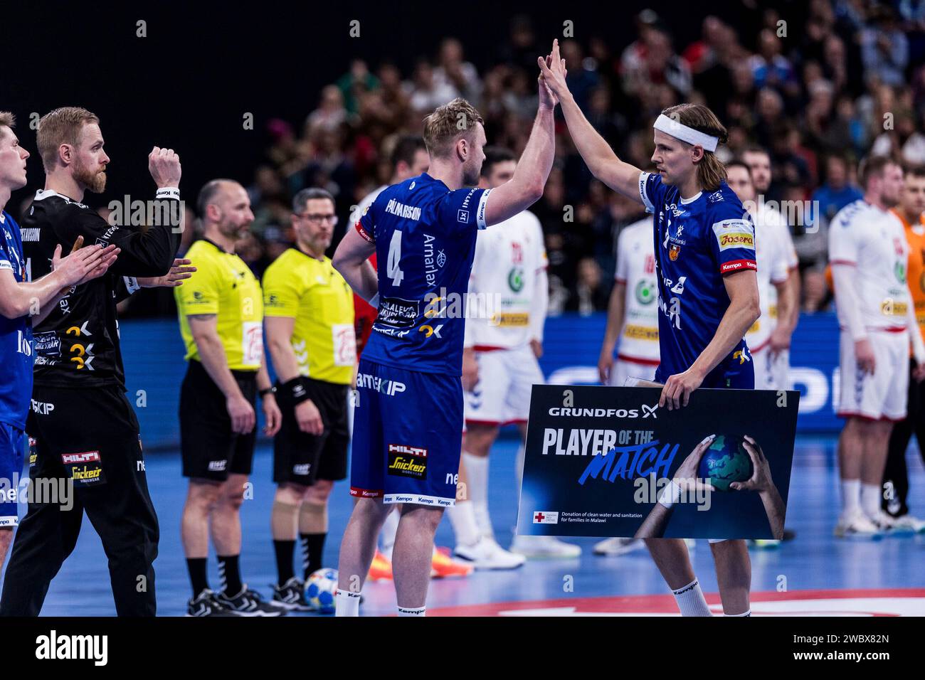 Bjarki Mar Elisson (Island, #8) wird zum Spieler des Spiels ernannt MEN?S EHF EURO 2024: Island ...