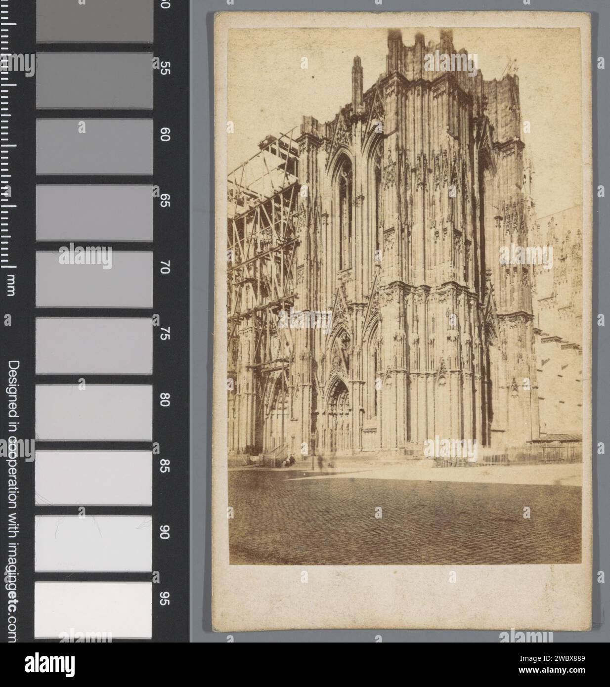 Cologne cathedral construction 1880 hi-res stock photography and images ...