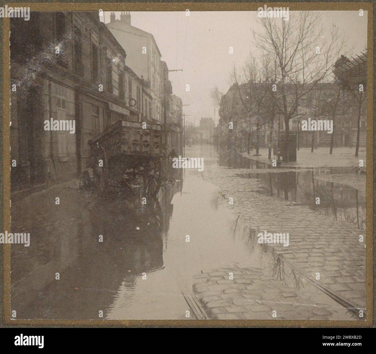 Kar in flooded street during flood of Paris, G. Dangereux, 1910 ...