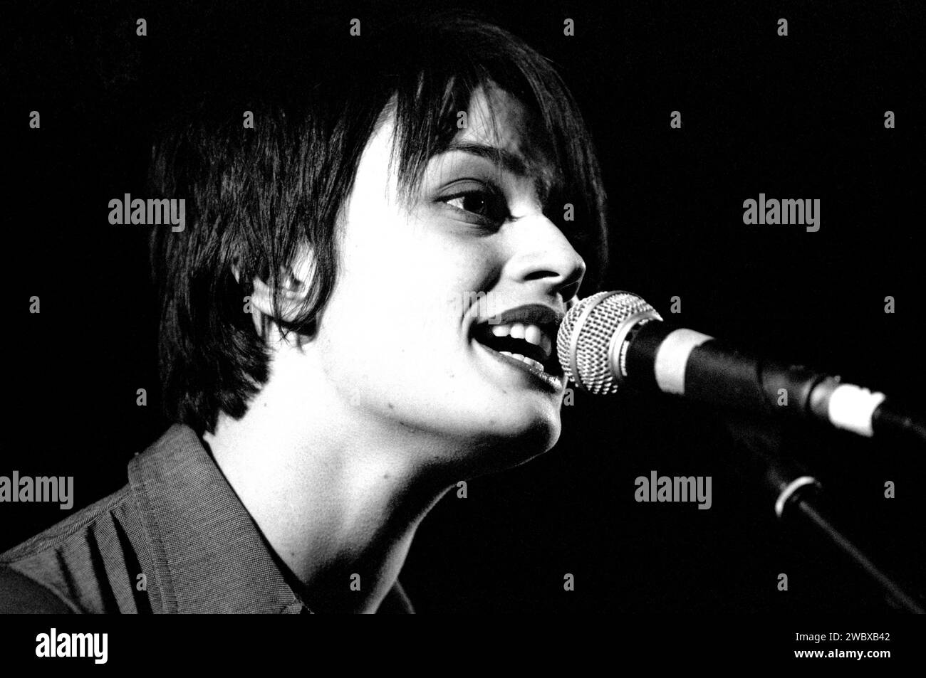 Carmen consoli images 1997 hi-res stock photography and images - Alamy