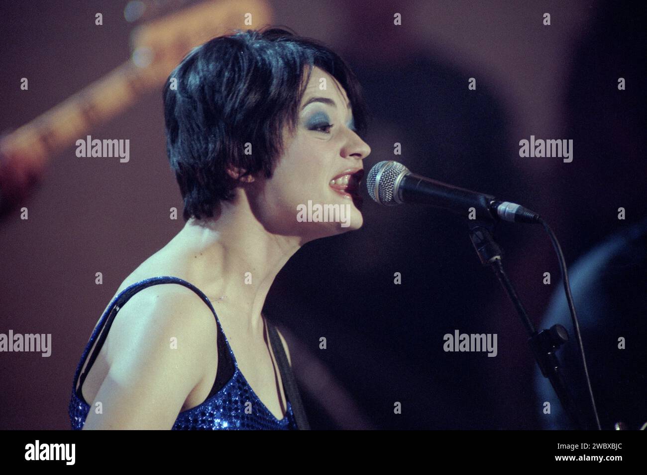 Carmen consoli images 1999 hi-res stock photography and images - Alamy