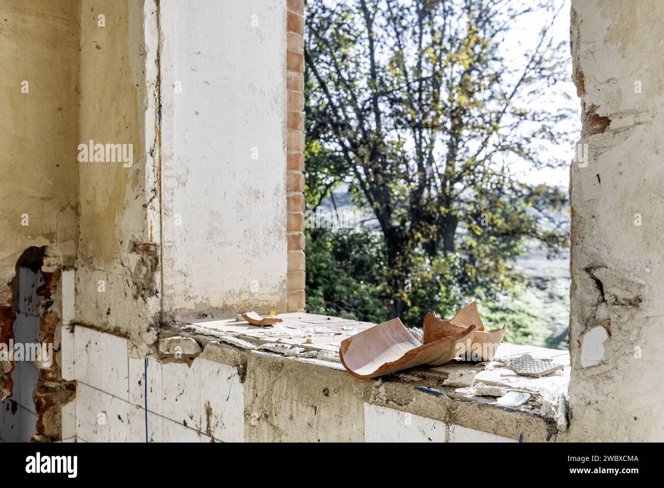 Window opening that overlooks the countryside Stock Photo - Alamy
