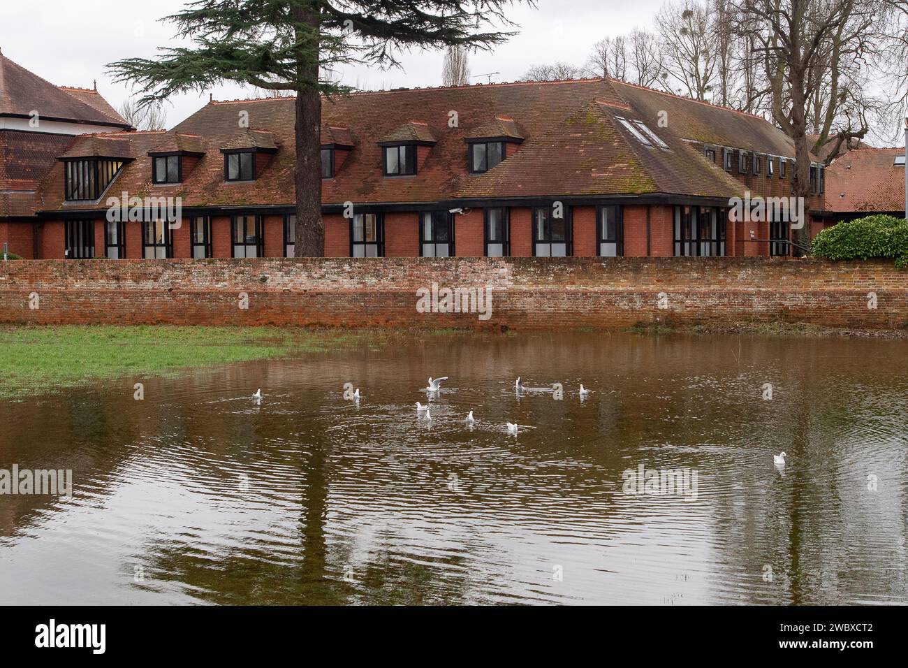 Cookham flooding hi-res stock photography and images - Alamy