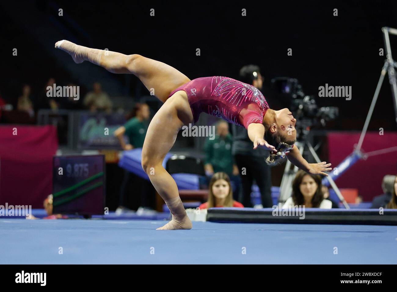 Oklahoma's Ragan Smith competes on the floor exercise during an NCAA ...