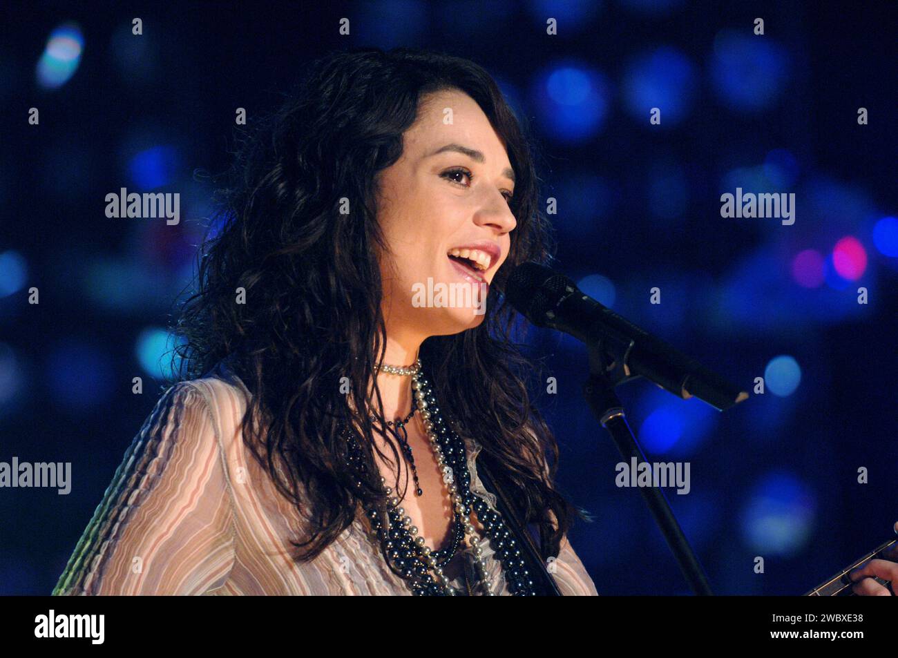 Carmen consoli live concert 2006 hi-res stock photography and images ...