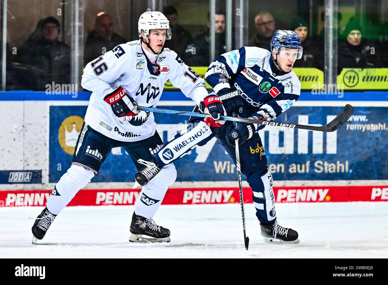 Iserlohn, Deutschland. 12th Jan, 2024. John Broda (Iserlohn Roosters ...