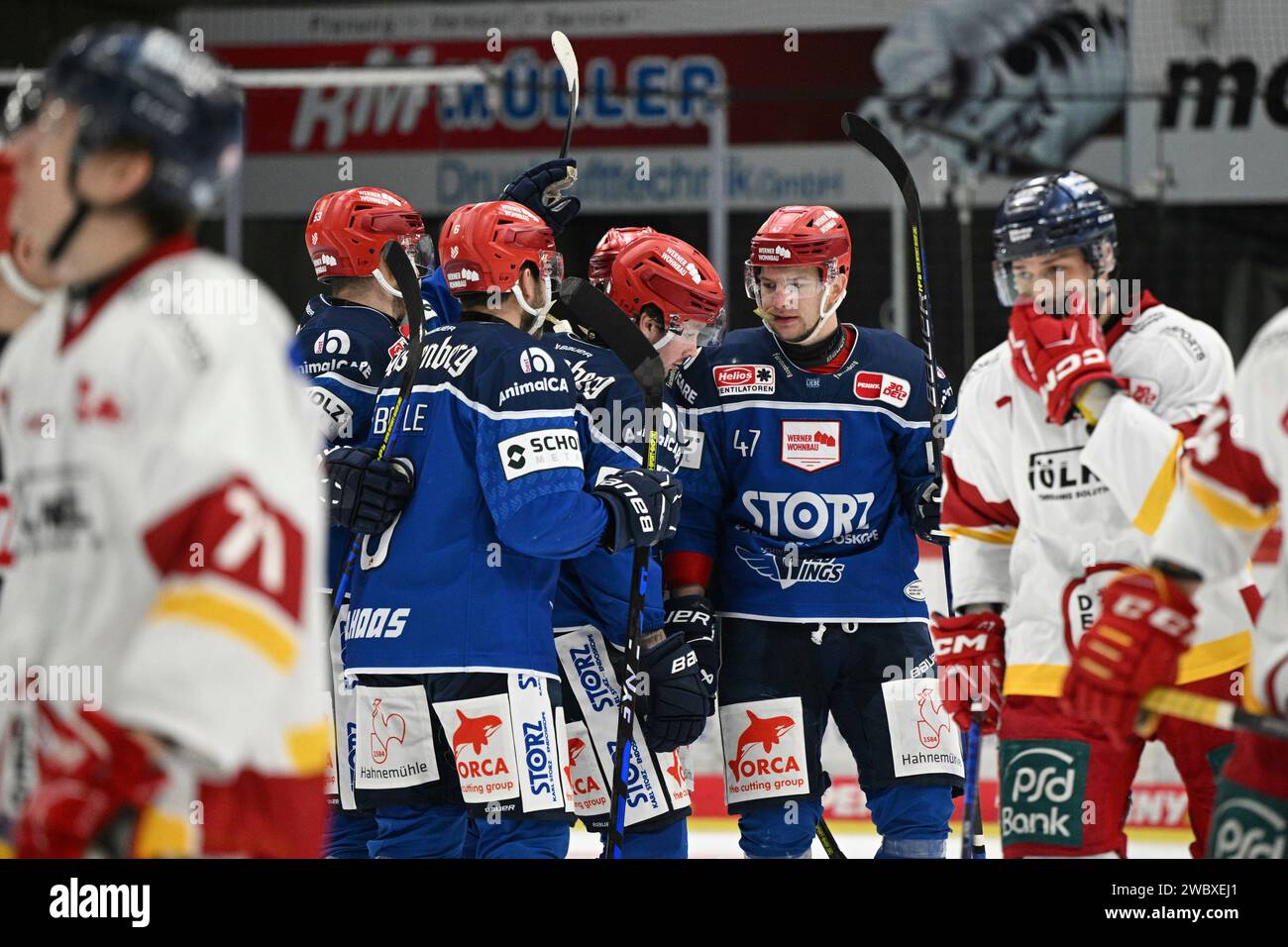 Schwenningen, Deutschland. 12th Jan, 2024. Jubel bei (v.l.n.r.) Alex ...