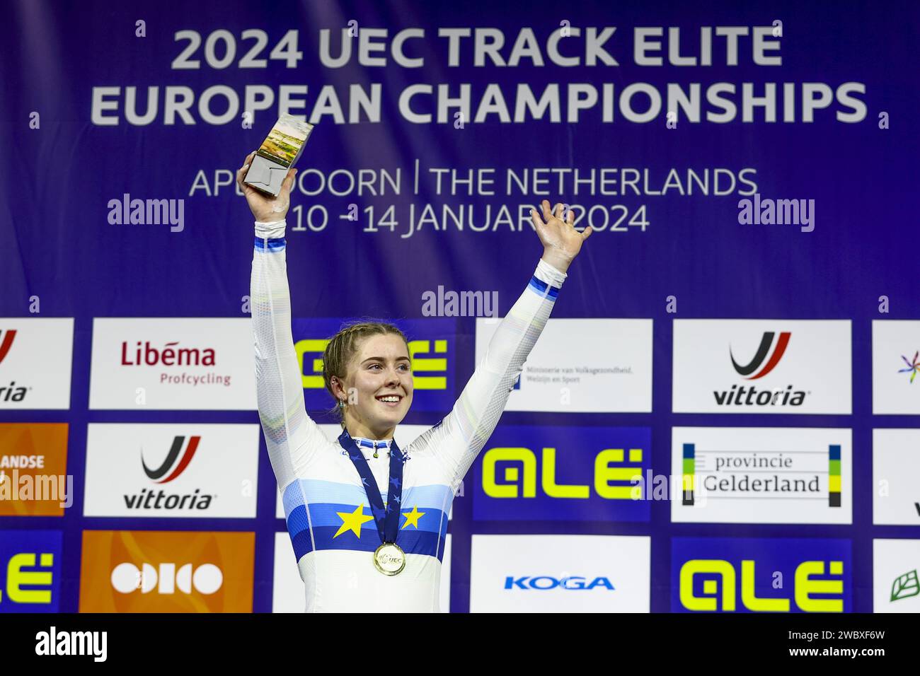 APELDOORN - Winner Emma Finucane (GBR) with the gold medal during the ...