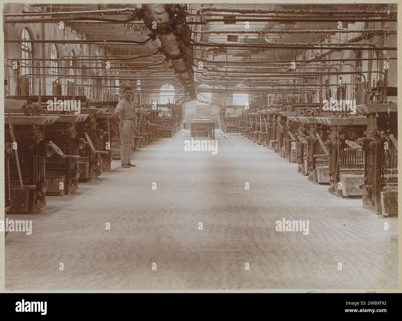 Worker family 1900 hi-res stock photography and images - Alamy