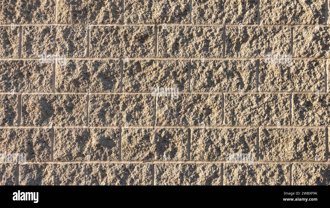 Cinder block stack hi-res stock photography and images - Alamy