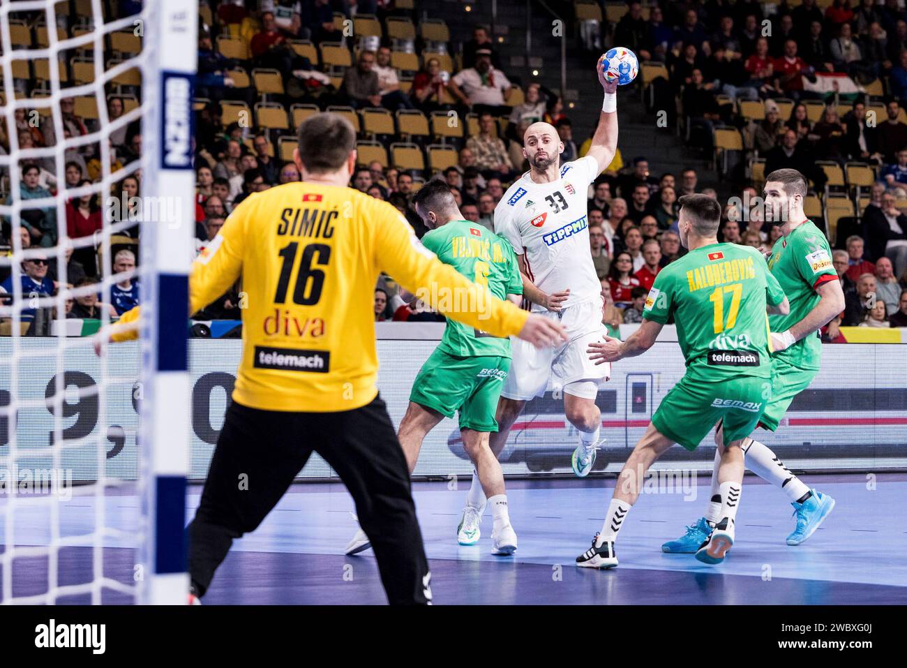 Nebojsa Simic (Montenegro, #16), Milos Vujovic (Montenegro, #6), Gabor ...