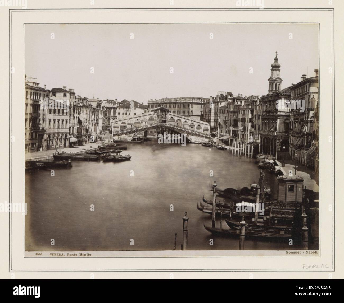 Rialtobrug over the Canal Grande in Venice, Giorgio Sommer, c. 1860 - c ...