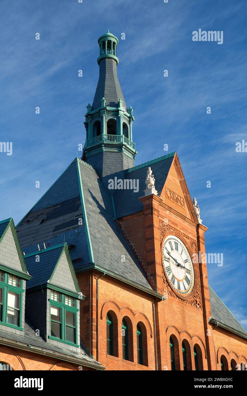 Central railroad of new jersey terminal hi-res stock photography and ...