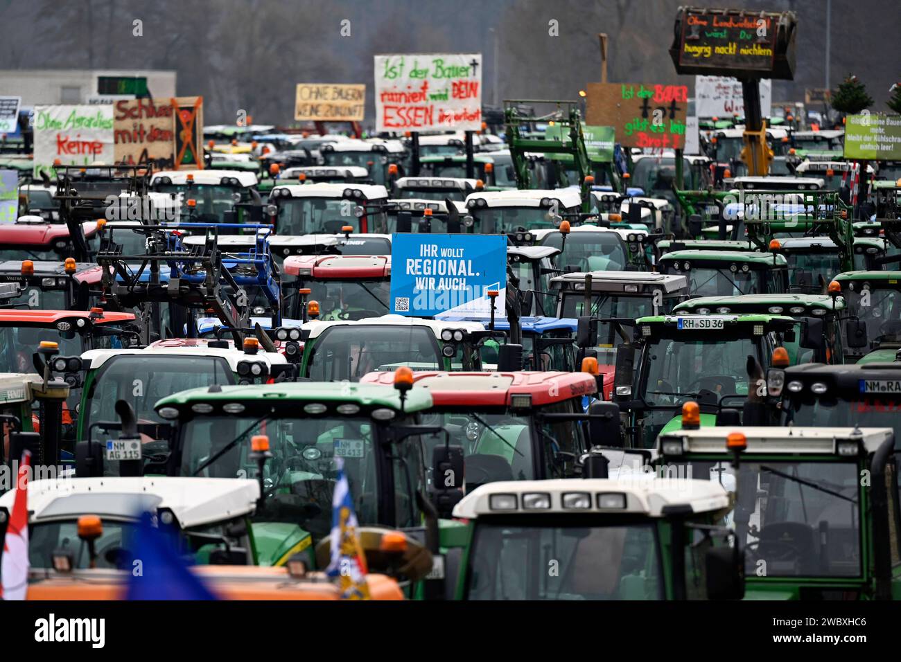 Traktor bilder hi-res stock photography and images - Alamy