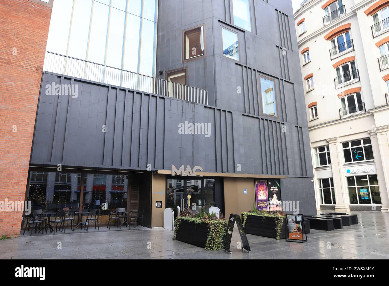 Contemporary belfast architecture hi-res stock photography and images ...