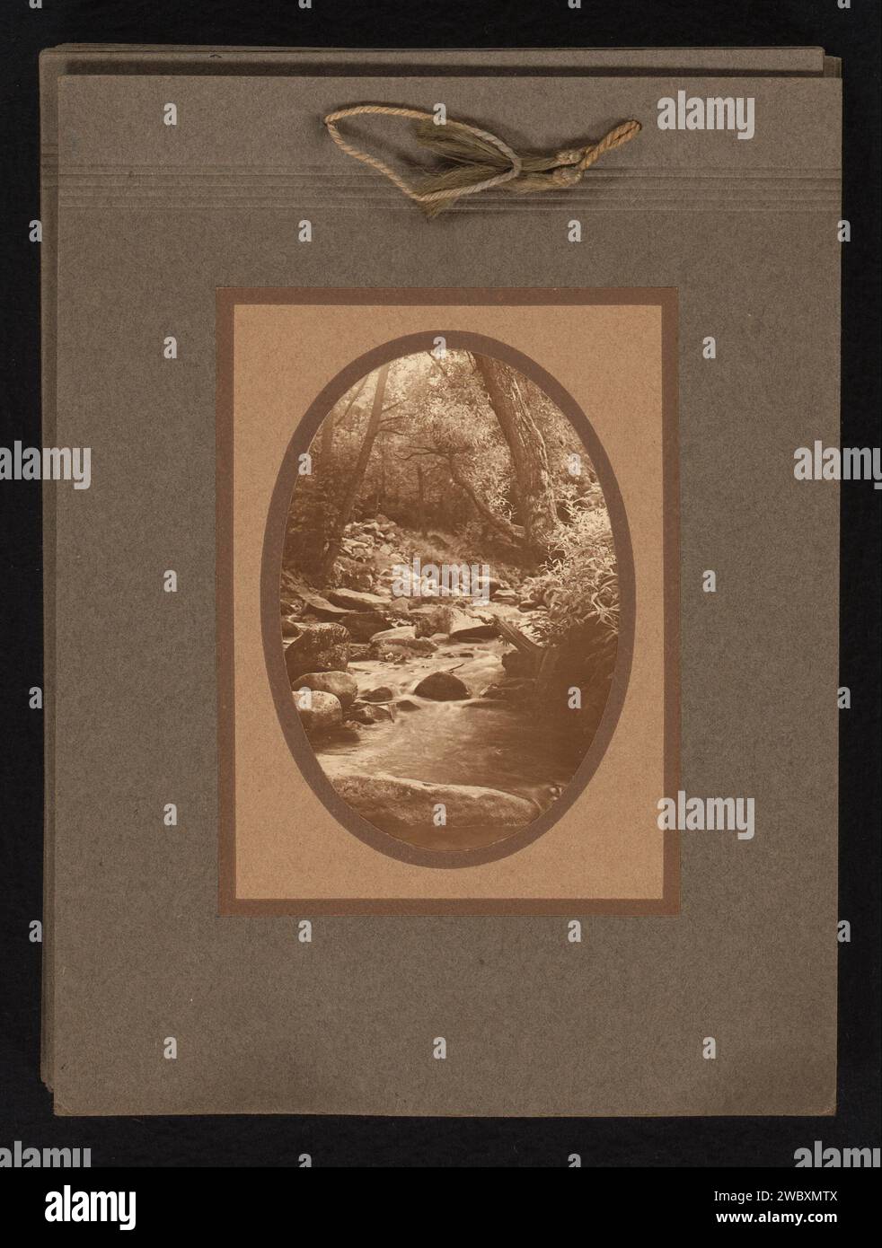 Photo album with 24 photos of mainly landscapes, anonymous, anonymous ...