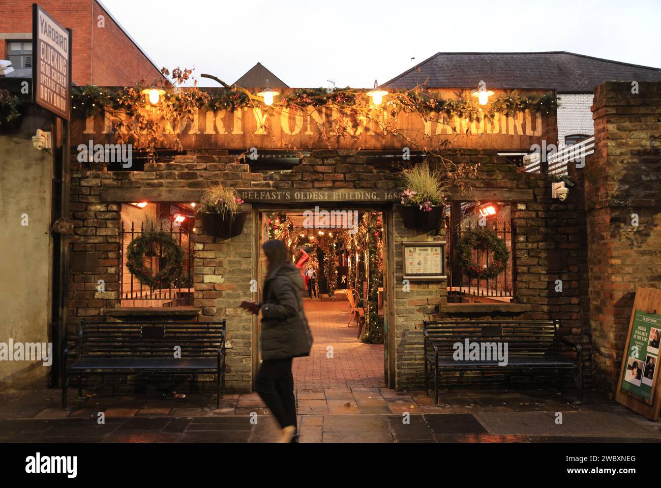The Dirty Onion traditional pub & Yardbird chicken restaurant, on Hill ...
