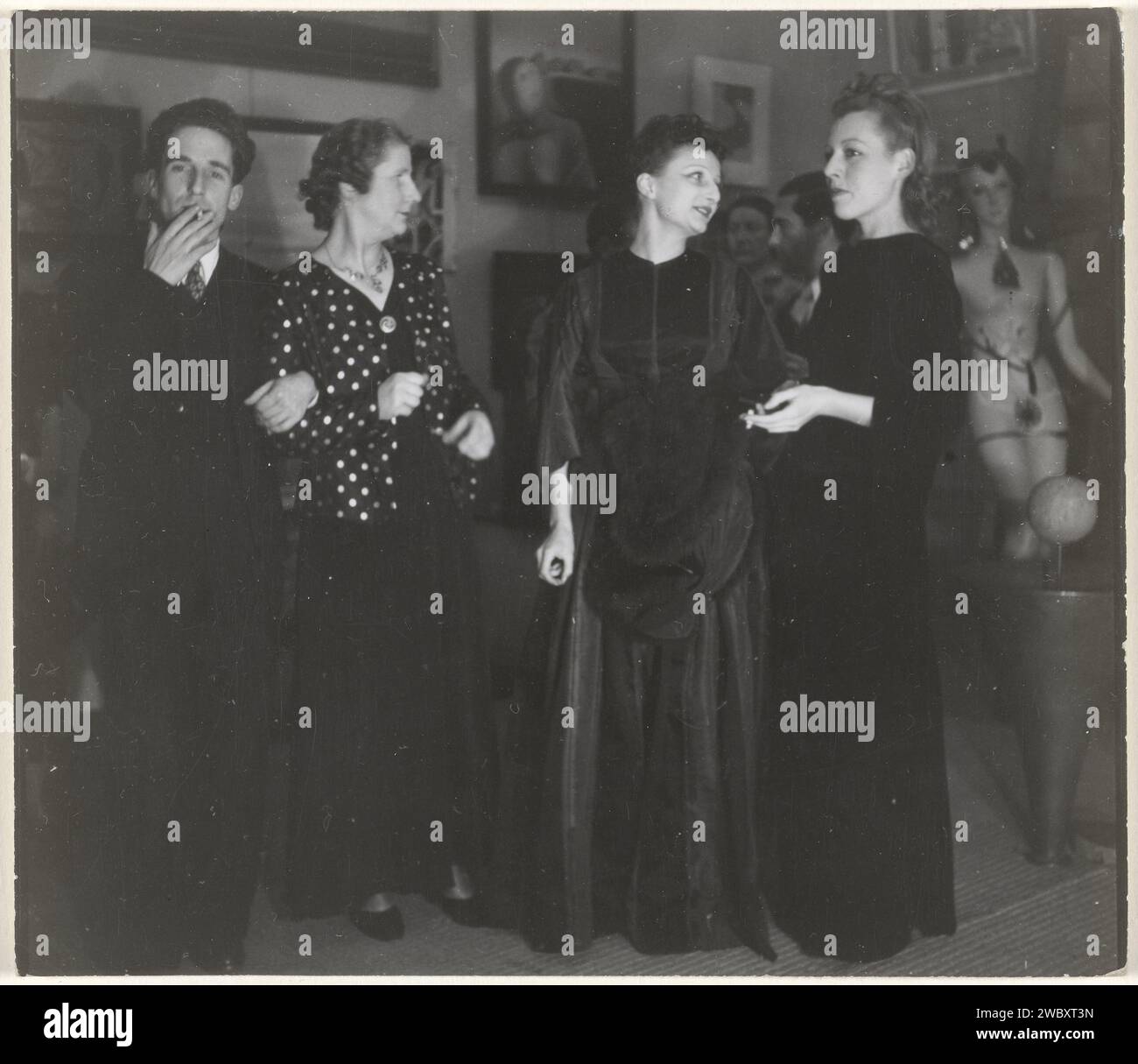 Visitors to Opening Surrealism exhibition Galerie Robert Amsterdam 1938 ...