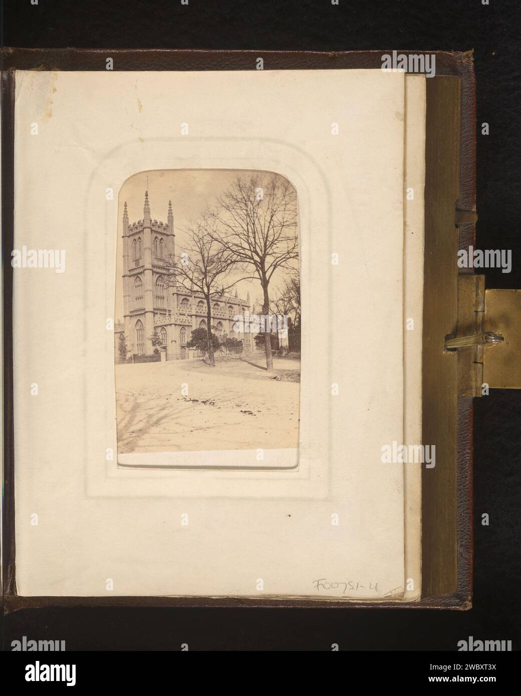 St Mary's Church te Bathwick, J. & J. Dutton, 1860 - 1900 Photograph ...