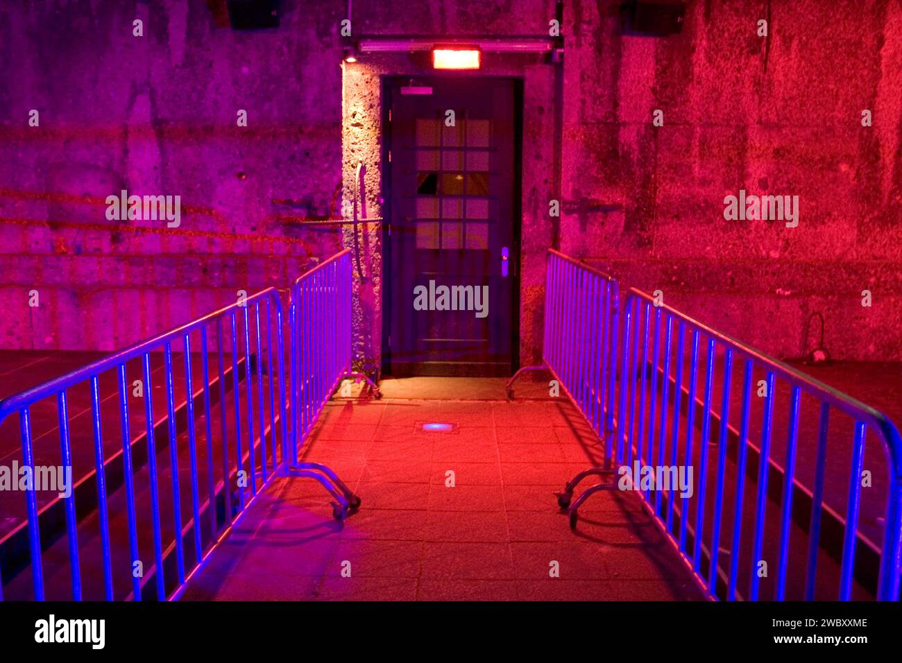 Night club door hi-res stock photography and images - Alamy