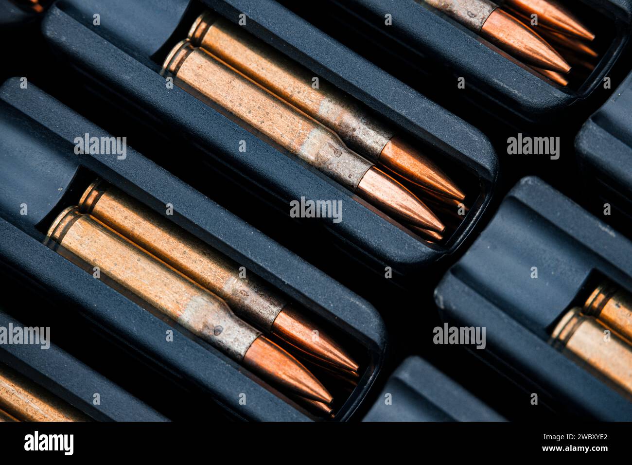 U.S. Marines with 3d Reconnaissance Battalion, 3d Marine Divison fire ...