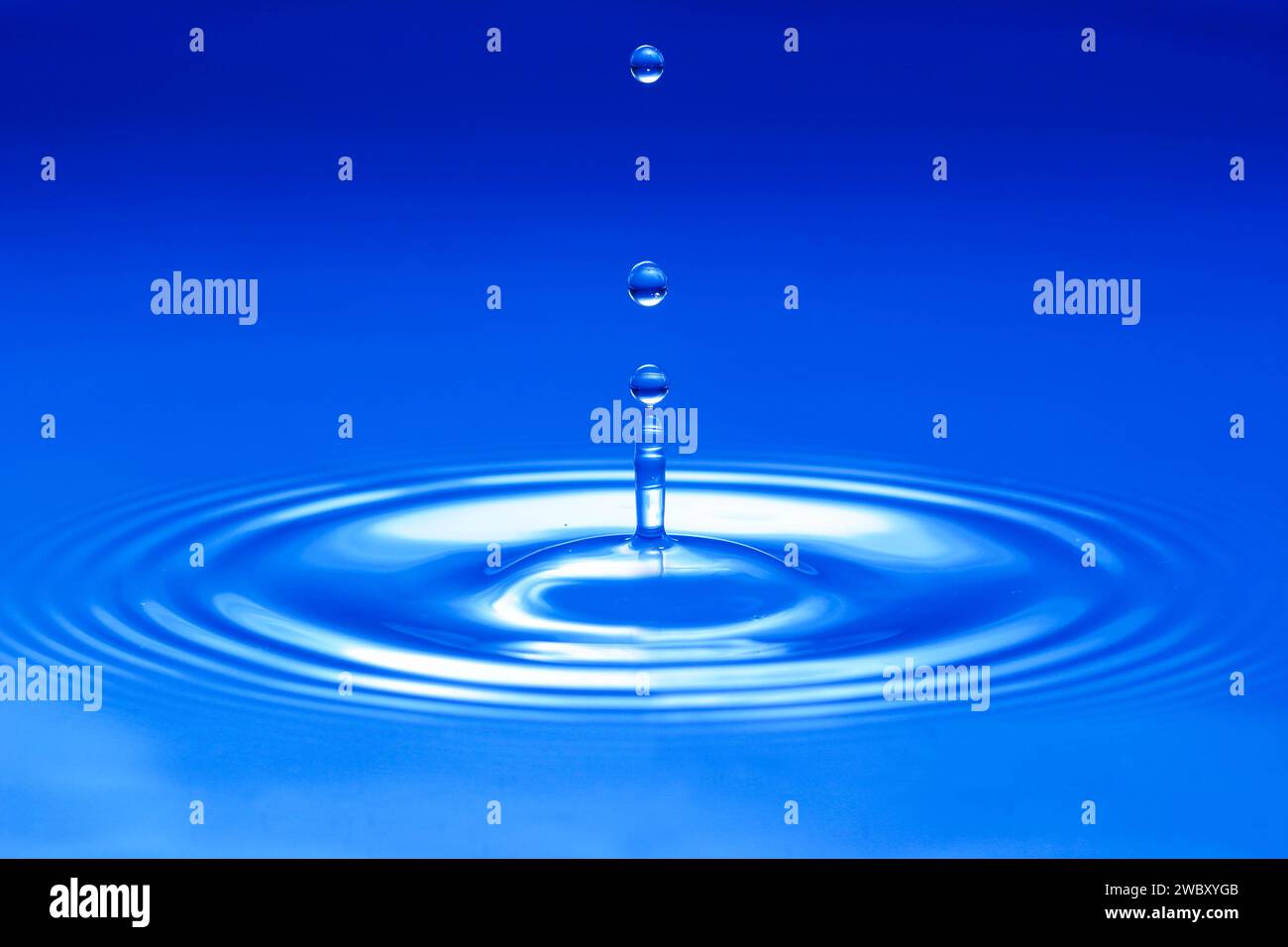 Surface waves hi-res stock photography and images - Alamy