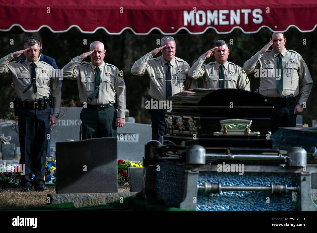 Members of the Jackson County Sheriff's Department and George County ...