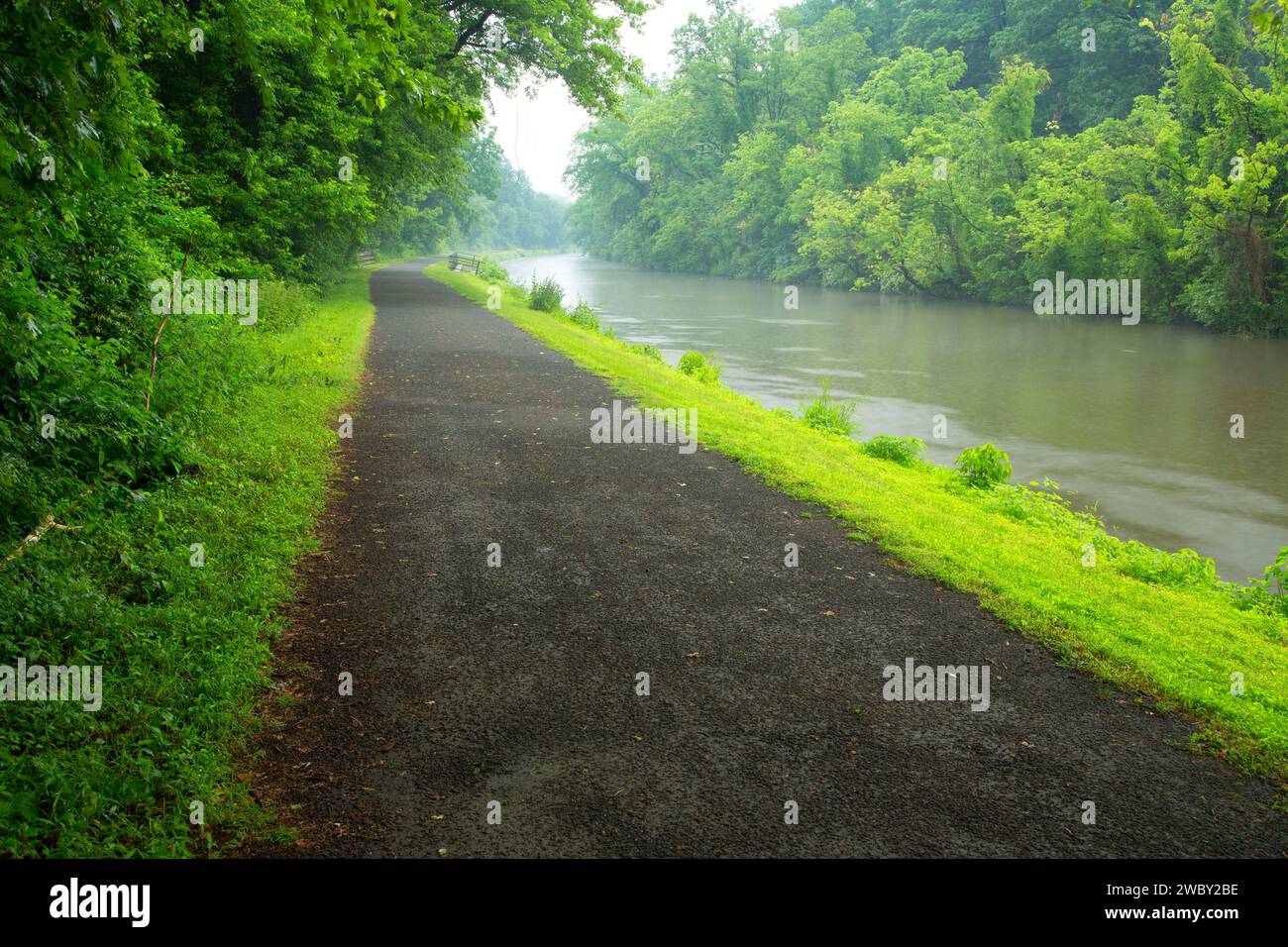 Towpath trail along Delaware & Raritan Canal, Delaware & Raritan Canal ...