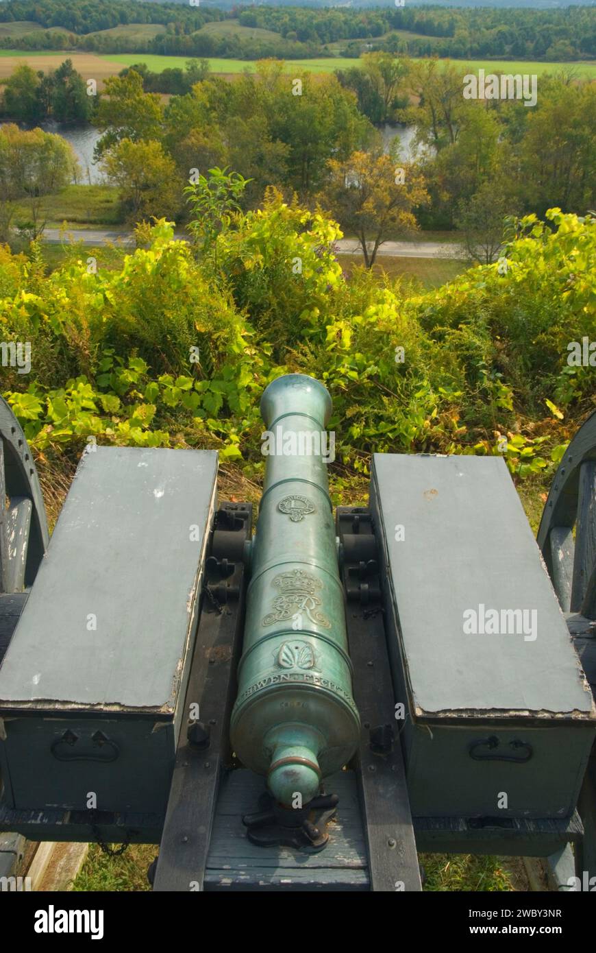 Cannon at the Great Redoubt, Saratoga National Historic Site, New York ...