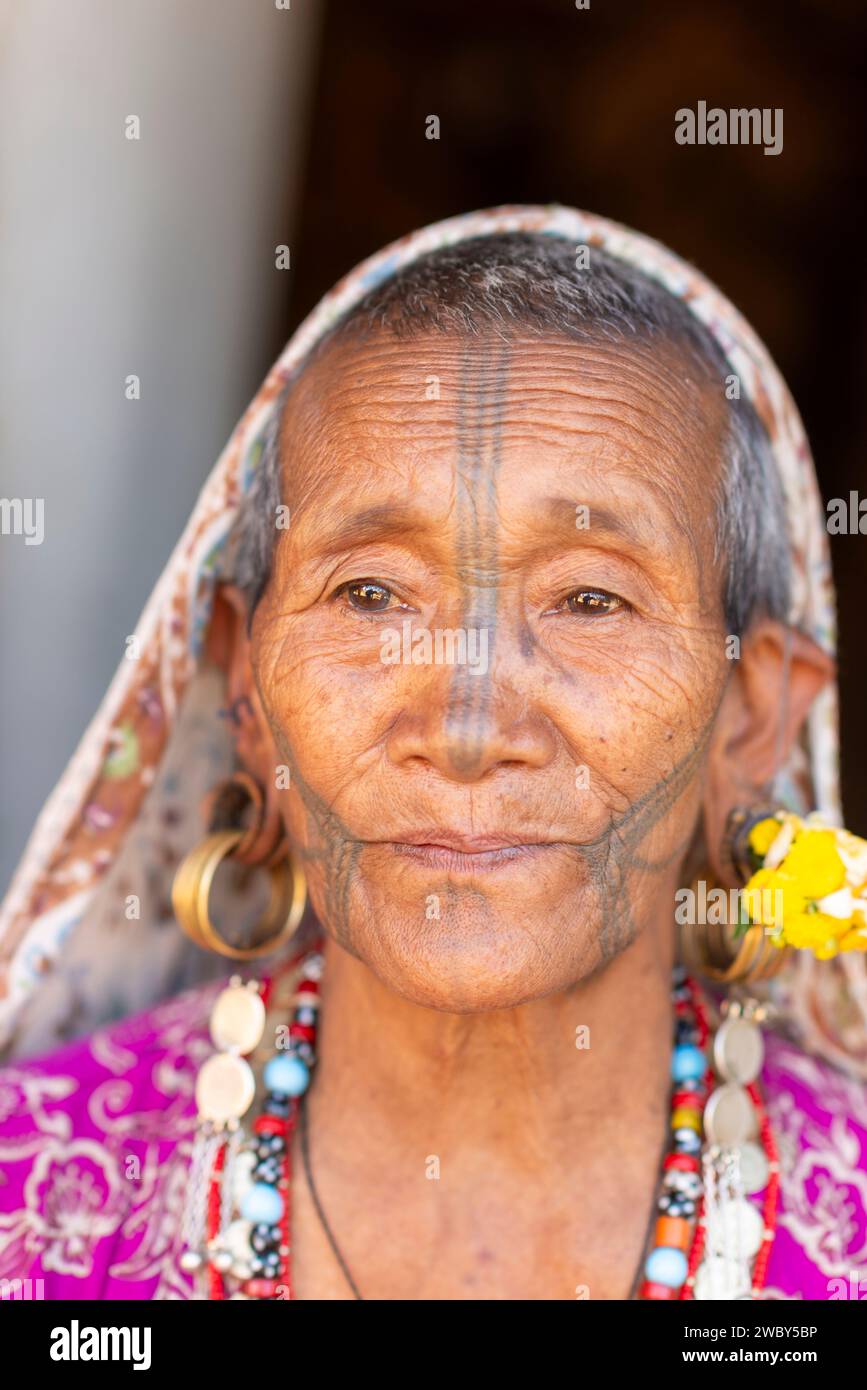 Naga woman hi-res stock photography and images - Alamy