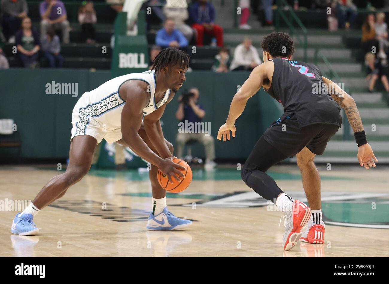 New Orleans, USA. 11th Jan, 2024. Tulane Green Wave guard Sion James (1 ...