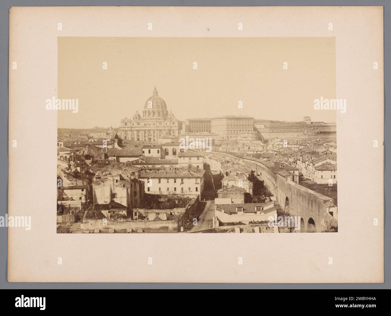 View of the St. Peter's Basilica and the Apostolic Palace in Vatican ...