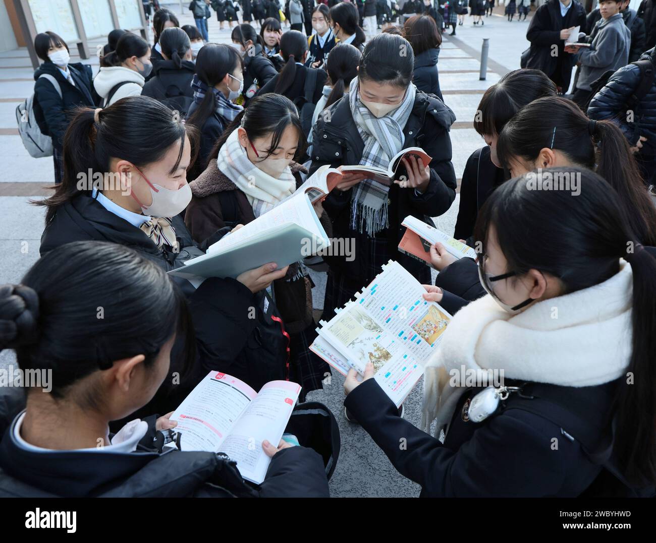 Students study ahead of the Common Test for University Admissions at ...