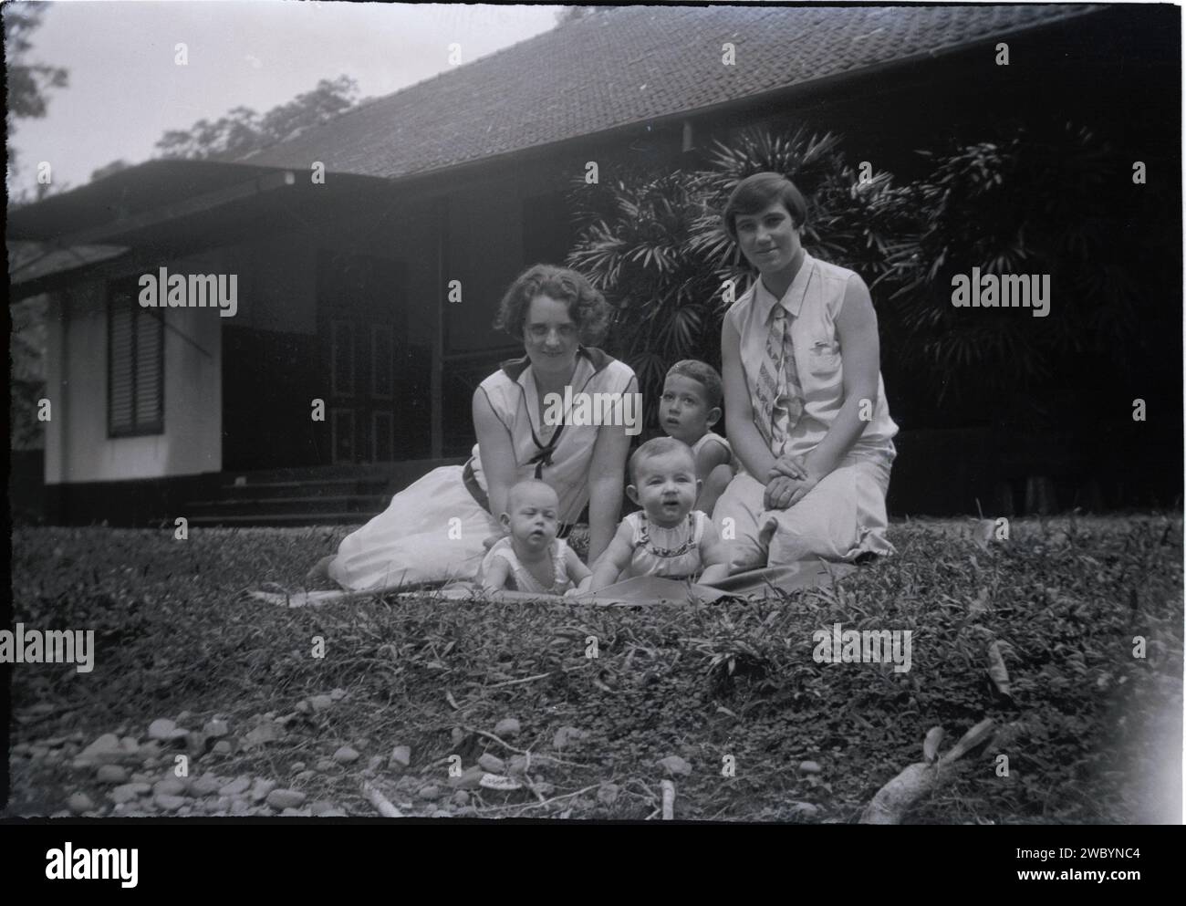 H. de Roo, Suus and three children on a lawn, 1928 Part of Kodak ...