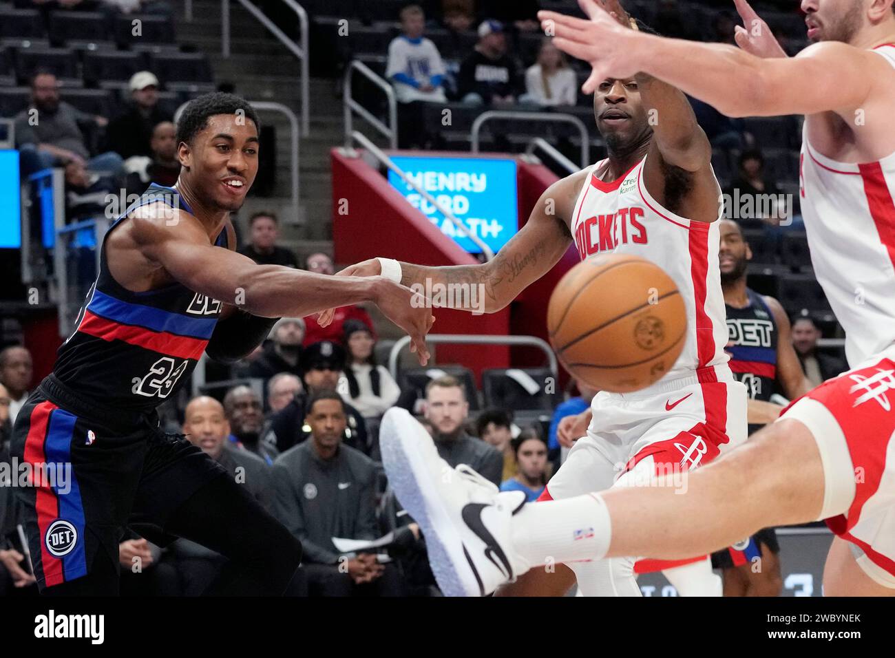 Detroit Pistons guard Jaden Ivey passes the ball during the second half ...