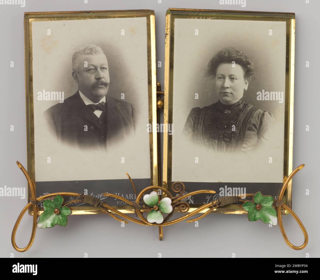 Two portraits of unknown man and wife, Johann Pörtzgen, 1900 - 1917 cabinet photograph. frame ...