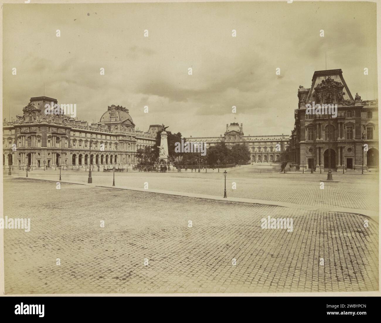 Cour Napoléon with around the buildings of the Louvre and centrally the ...