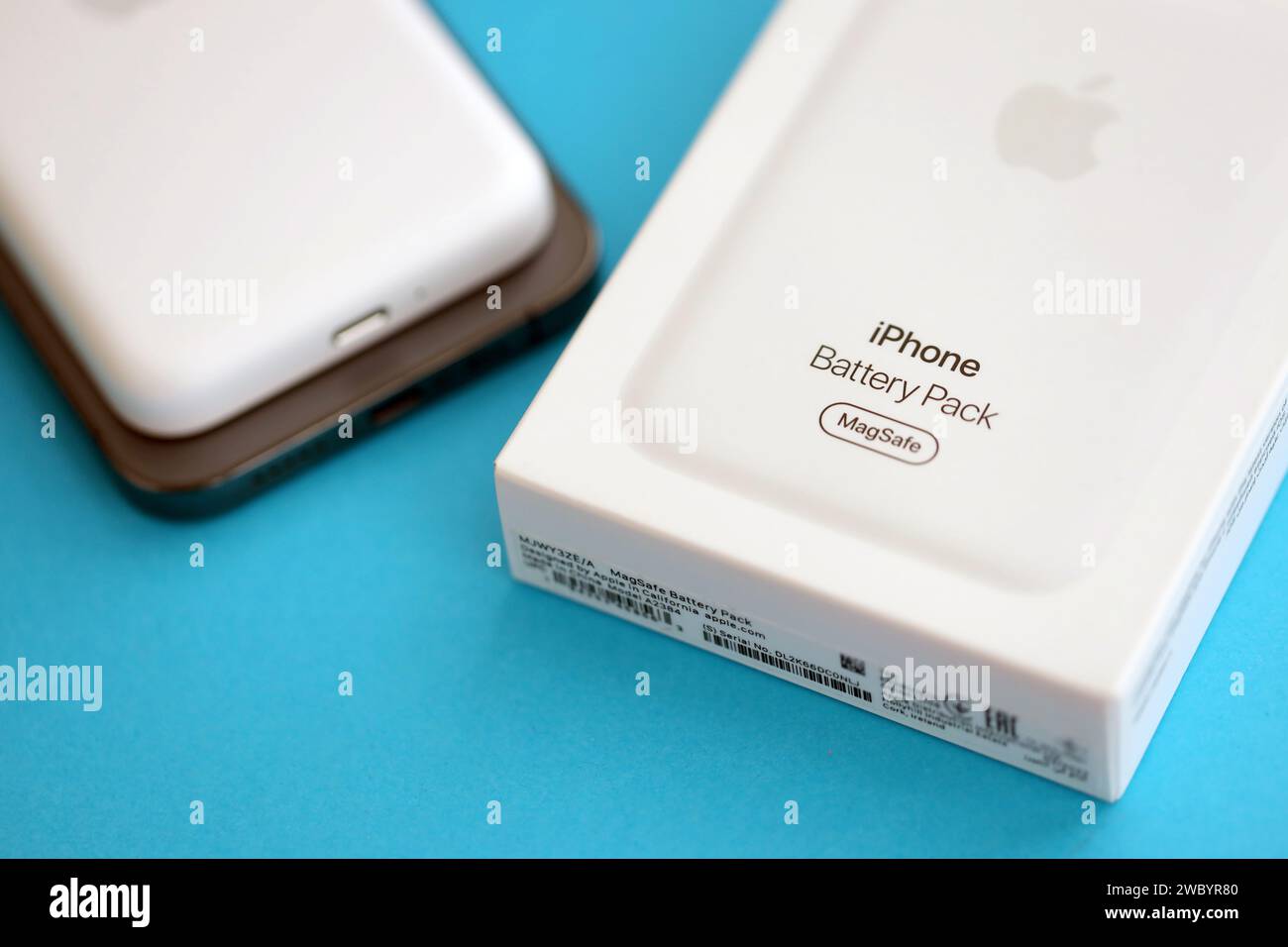 Apple magsafe battery pack hi-res stock photography and images - Alamy
