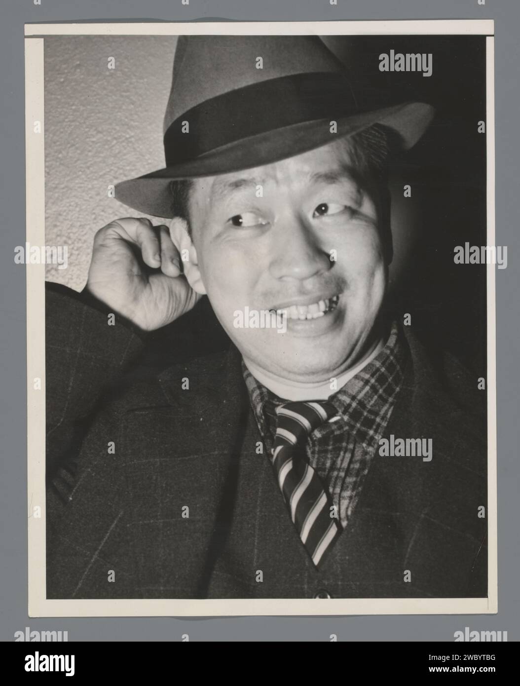 Man chung hi-res stock photography and images - Alamy