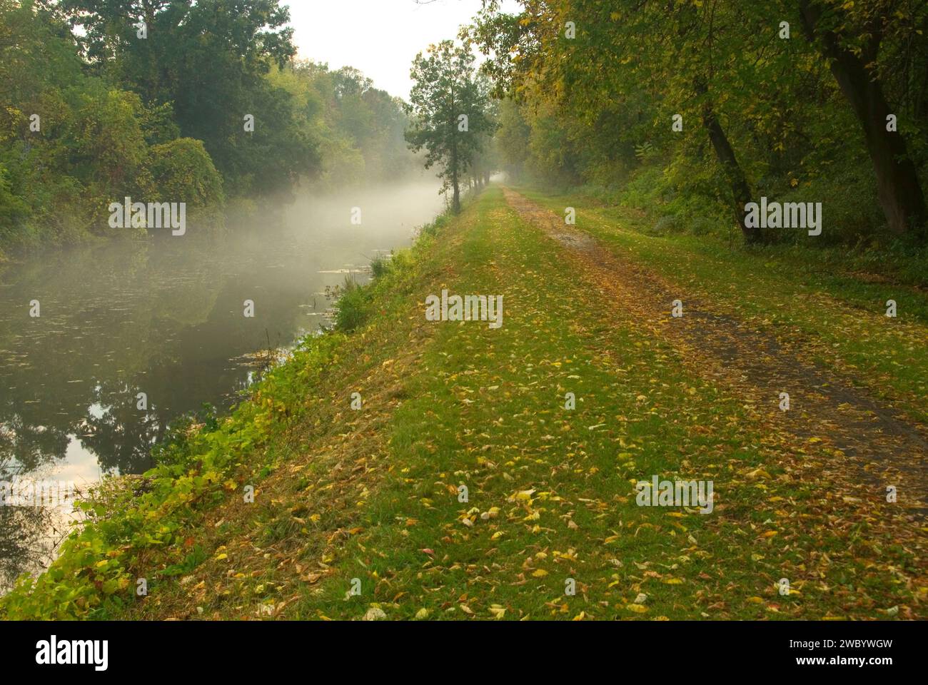 Towpath trail, Old Erie Canal State Historic Park, New York Stock Photo ...