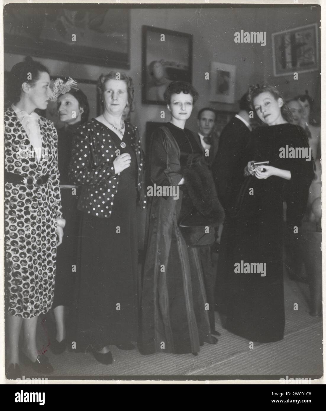 Visitors to Opening Surrealism exhibition in Galerie Robert Amsterdam ...