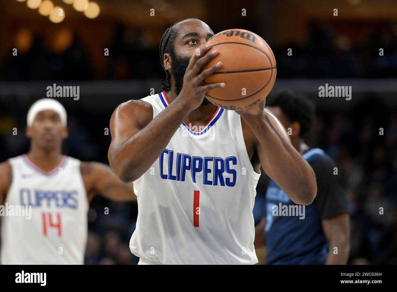 Los Angeles Clippers guard James Harden (1) plays in the first half of ...