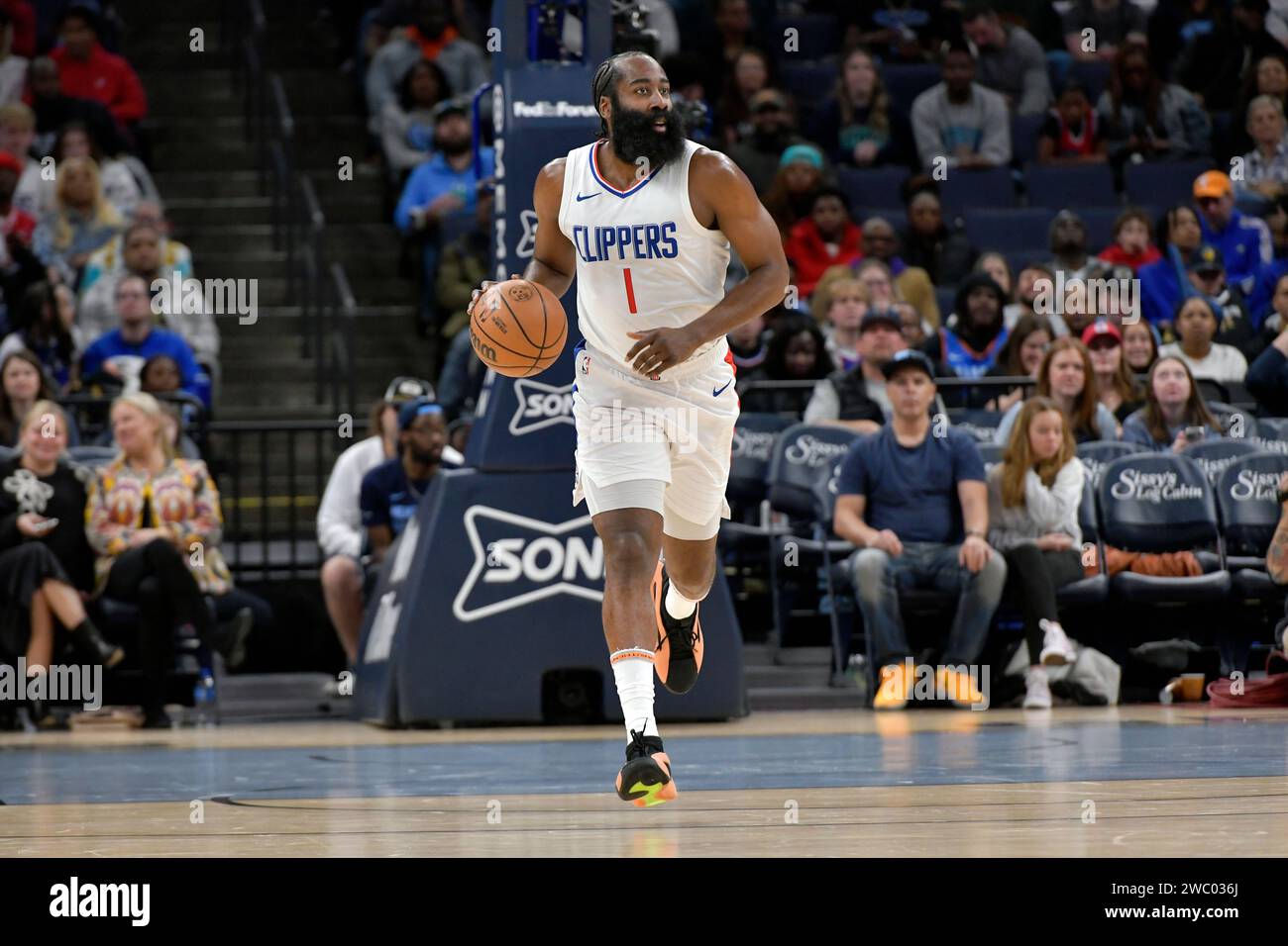 Los Angeles Clippers guard James Harden (1) plays in the first half of ...