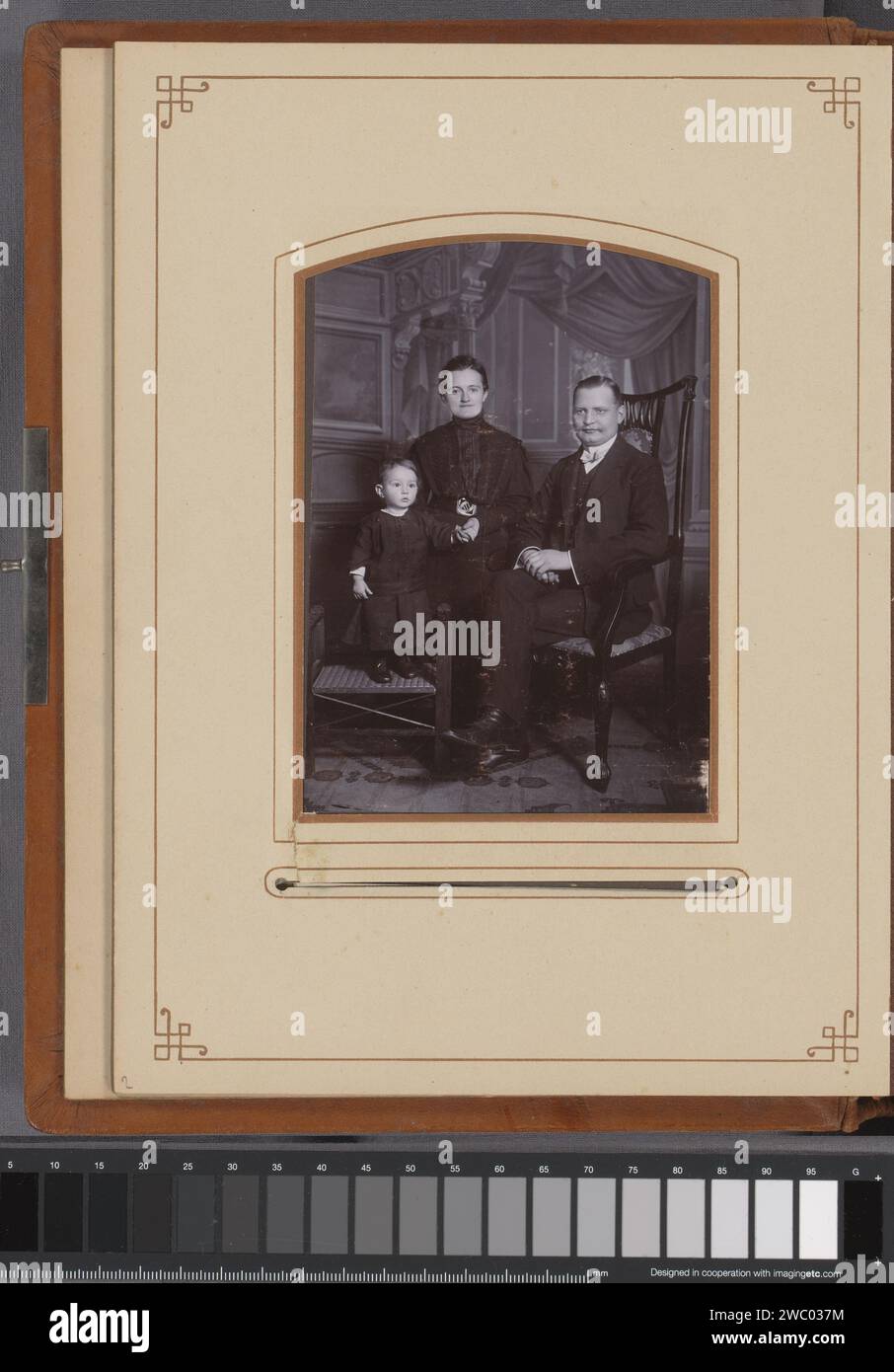 Family portrait with father, mother and child, Karl Funk, 1880 - 1920 ...