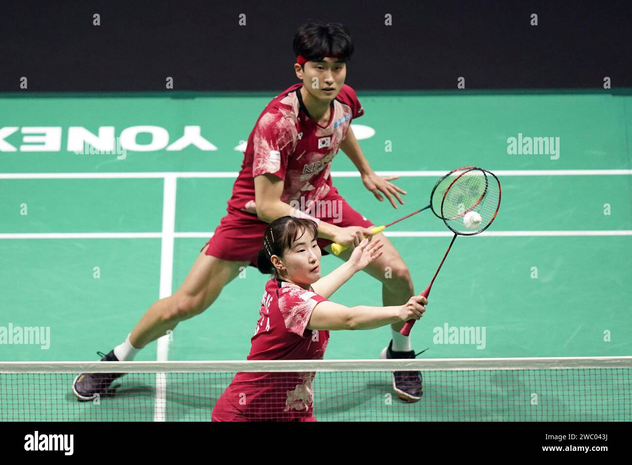 South Korea's Jeong Na Eun, foreground, and Kim Won Ho compete during ...